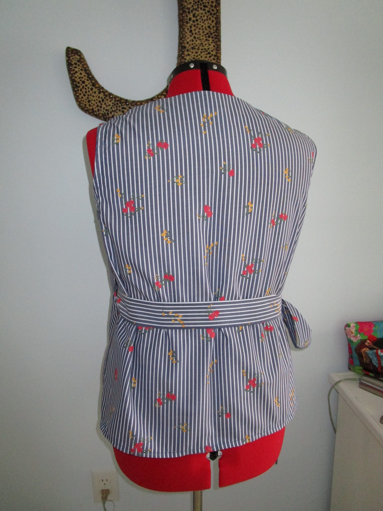 Simplicity 8848 – Wrap Top – Janine Sews